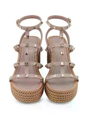 Valentino Garavani Rockstud Torchon Espadrille Wedge Sandals - Neutrals
