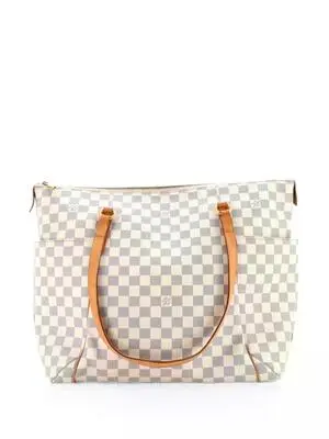 LOUIS VUITTON Damier Gm Shoulder Bag - White
