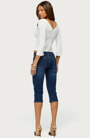 EDIKTED Mar V-neck Top
