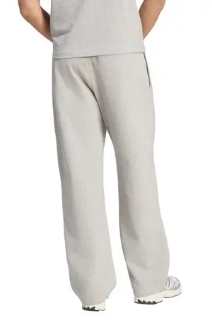 Adidas Trefoil Essentials Fleece Sweatpants