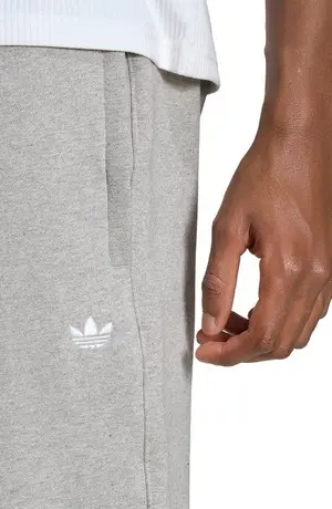 Adidas Trefoil Essentials Fleece Joggers