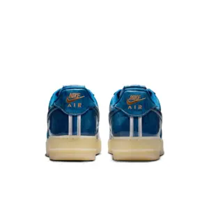 Nike Force 1 Retro Low Top Sneakers