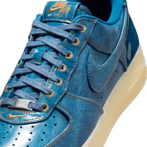 Nike Force 1 Retro Low Top Sneakers