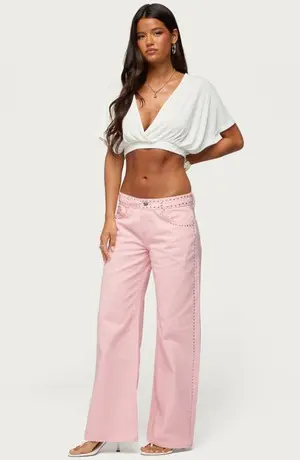 EDIKTED Candela V-neck Crop Top