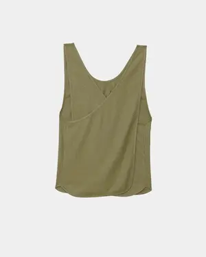 BASERANGE Sleeveless Round Neck Top