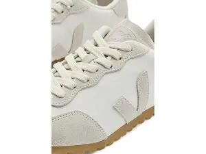 VEJA Gt Low-top Sneakers With Suede Panels - White