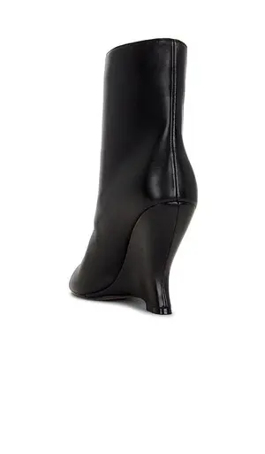 Steve Madden Rylix Boot