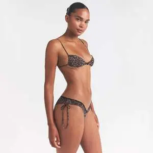 SKIMS Micro Tanga | Deep Neutral | Medium | Fits Everybody Lace