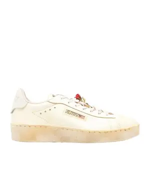 AUTRY Dallas Vintage Rose Embellished Lace Up Low Top Sneakers