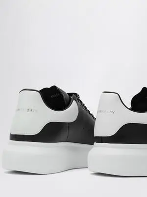 Alexander McQueen Oversized Sneakers - Black