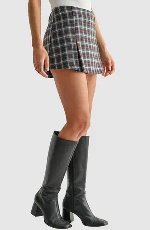 ALL IN FAVOR Plaid Pleated Mini Skort