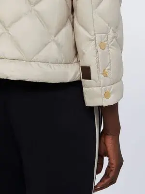 Max Mara Short Water-repellent Canvas Padded Jacket