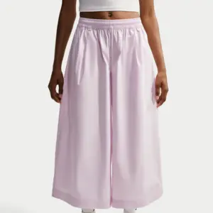 Nike Oversized Mid-rise Poplin Culottes
