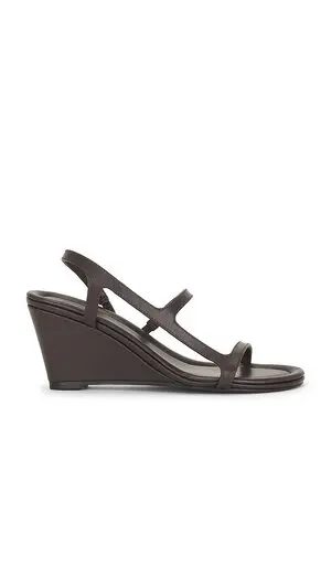 ST. AGNI High Wedge Sandal In Chocolate