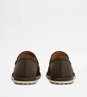 TOD'S Round-toe Loafers