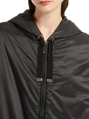 Max Mara Water-repellent Canvas Vest With Hood - Black