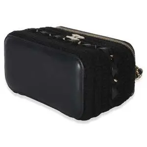 Chanel Quilted Lambskin Crochet Vanity Case With Chain