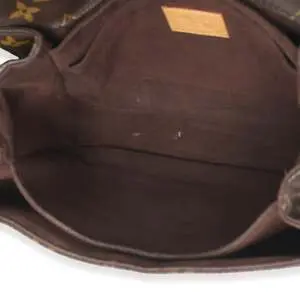 LOUIS VUITTON Monogram Canvas Pochette Metis Shoulder Bag
