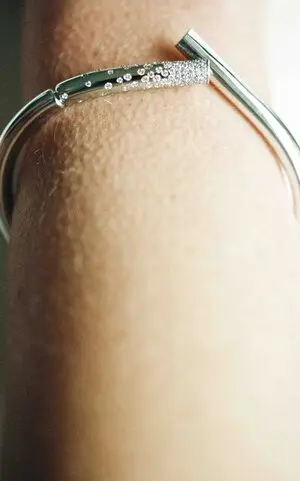 TABAYER Loop Bracelet - White
