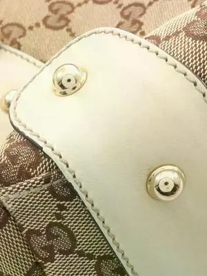 Gucci Horsebit Pelham Shoulder Bag - Neutrals
