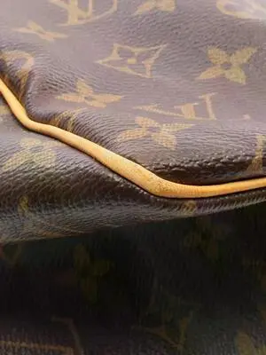 LOUIS VUITTON 2006 Monogram Batignolles Vertical Tote Bag - Brown