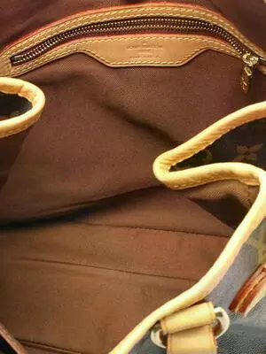 LOUIS VUITTON 2006 Monogram Batignolles Vertical Tote Bag