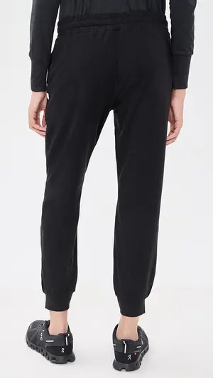 Vuori Performance Joggers