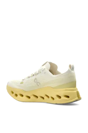 On Cloudsurfer Max’ Sports Shoes