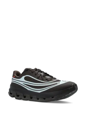 On Cloudflow Ad’ Sports Shoes