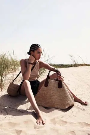 I BELIV Rio Tea Raffia Crochet Bag