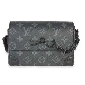 LOUIS VUITTON Monogram Eclipse Canvas Steamer Wearable Wallet - Black