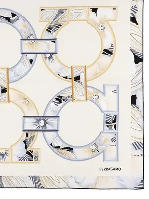 FERRAGAMO Foulard A Fiori "gancini