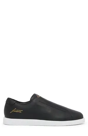 Lacoste Linecourt Slip-on Sneaker - Black/white