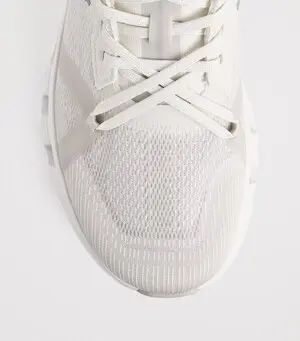 On Cloud X 4 Trainers