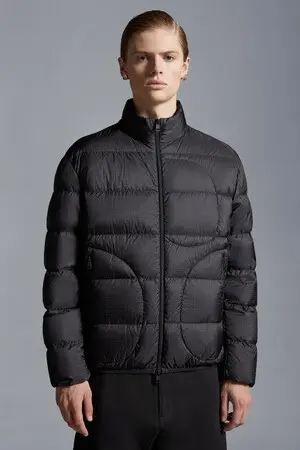 Moncler Heze Short Down Jacket