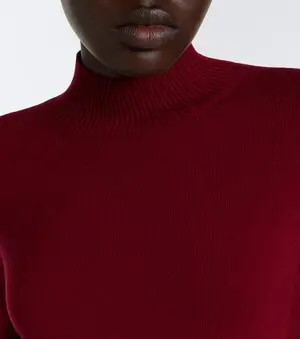 Oscar De La Renta Layered Cashmere Sweater With Detachable Scarf