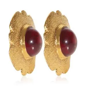 Chanel 1980s Vintage Gold-plated Red Gripoix Clip-on Earrings
