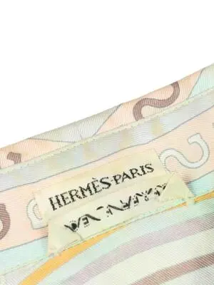 Hermès Silk Sleeveless Graphic Print Blouse