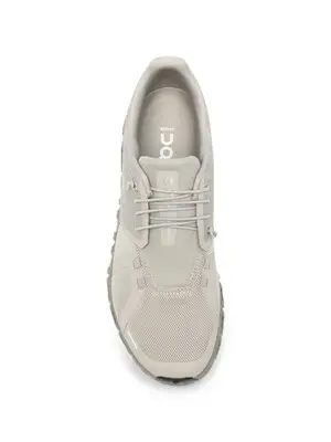 On 6 Sneakers