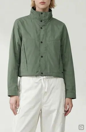NOIZE Skyler Short Water Repellent Windbreaker - Sage