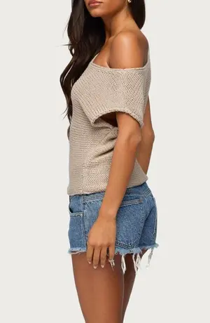 EDIKTED Naamo Off Shoulder Knit Top
