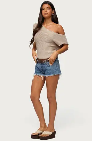 EDIKTED Naamo Off Shoulder Knit Top