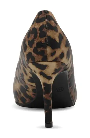 CHARLES DAVID Geno Pointed Toe Pump