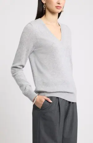 Nordstrom V-neck Cashmere Sweater - Grey Silk Heather