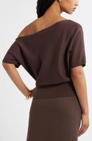 OPEN EDIT One-shoulder Short Sleeve Sweater - Brown Seal