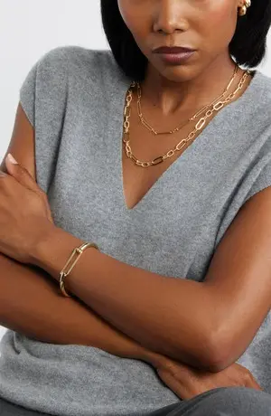 Nordstrom Open Rectangle Closure Bangle - Gold
