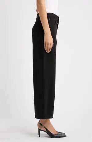 FRAME Bow Crop Barrel Leg Jeans