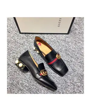 Gucci Mid-heel Leather Loafer