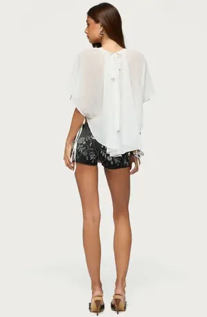 EDIKTED Sable Flowy Asymmetric Chiffon Top
