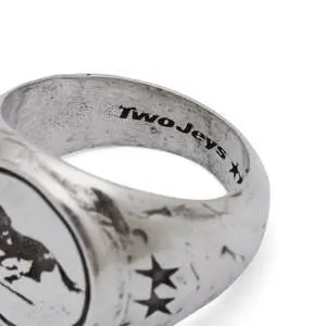 TWOJEYS Galloping Signet Ring